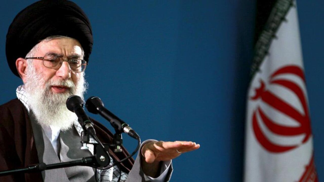 ¿Quién es Ali Jamenei, el líder supremo de Irán y cuál es la diferencia ...