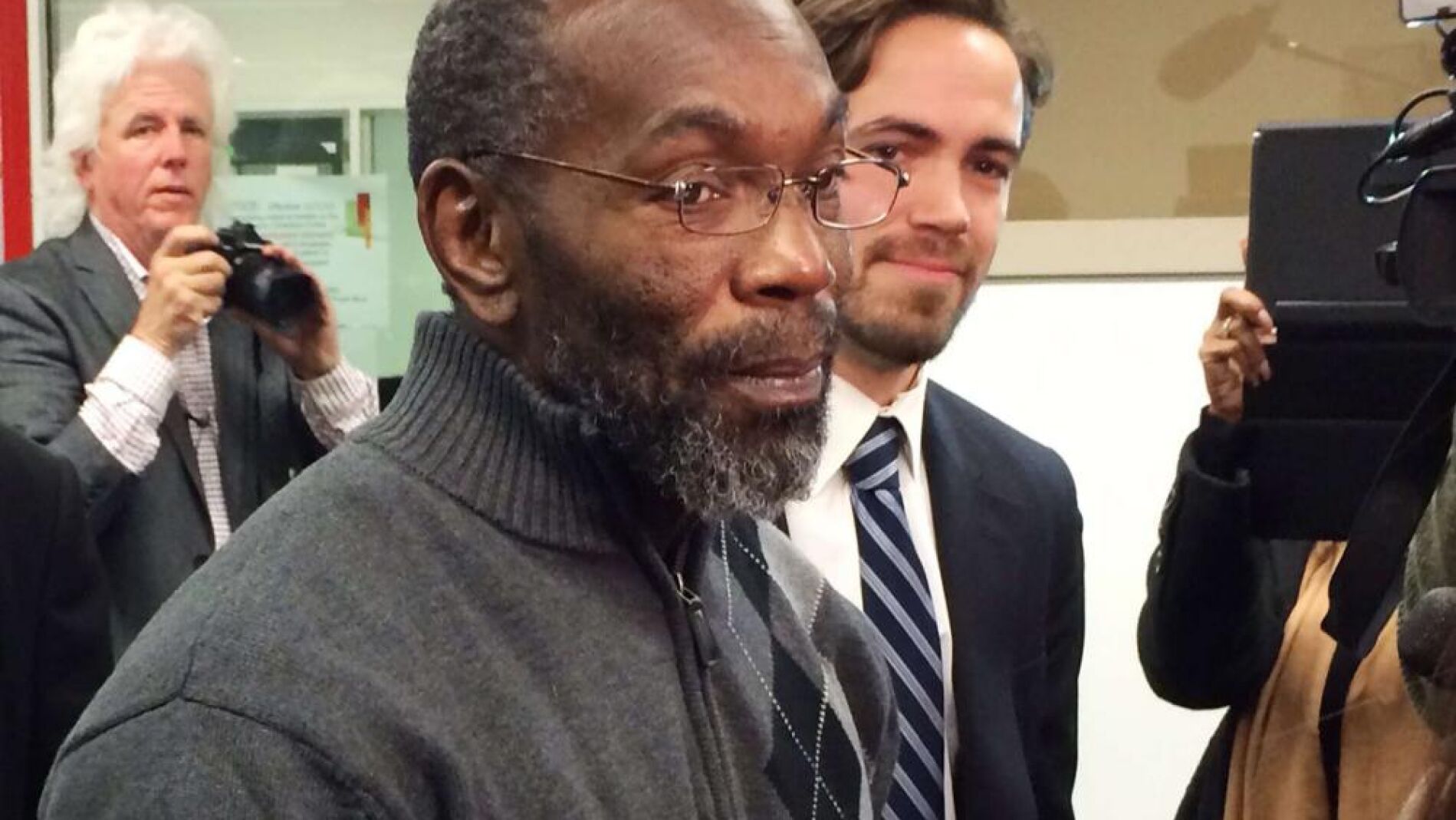 Liberan a un hombre inocente tras pasar 39 años en la cárcel