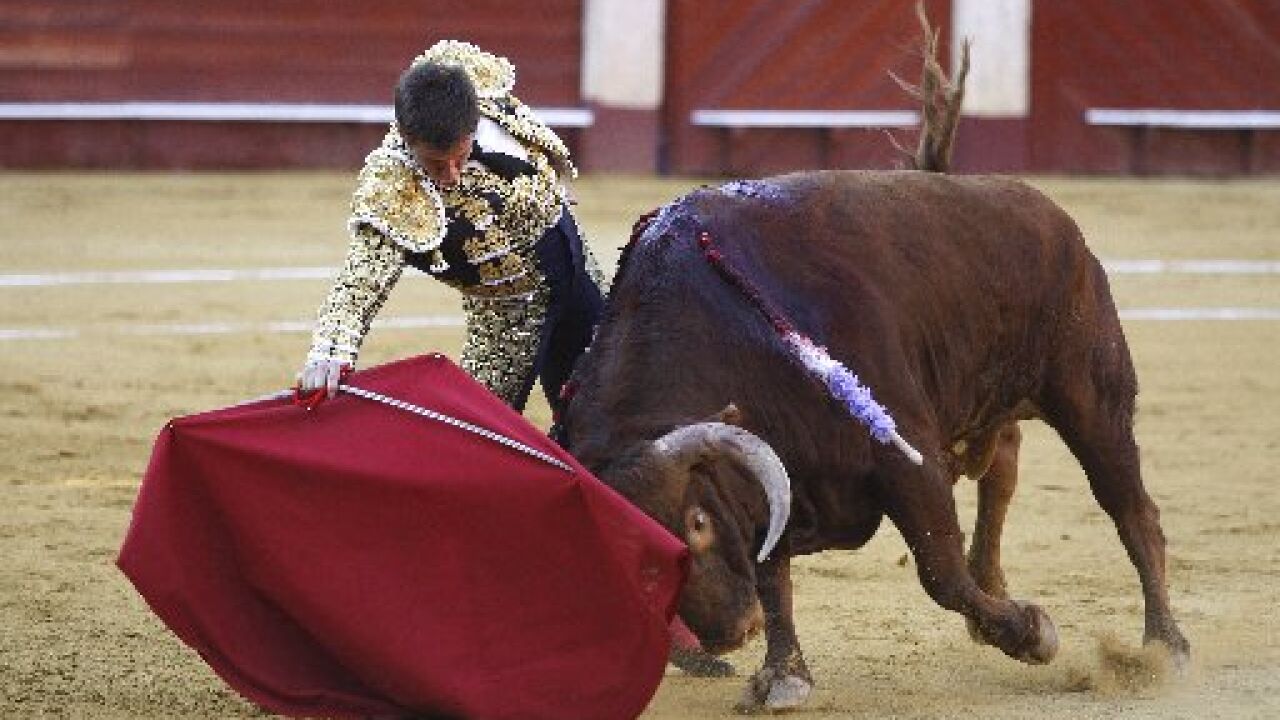 La terna al completo triunfa en una gran tarde en el ruedo almeriense
