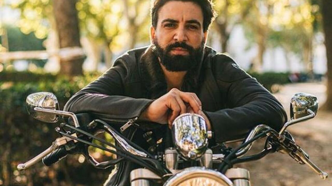 Coco Robatto, así es el doble de Abascal en Vox: “No soy Santiago, pero ...