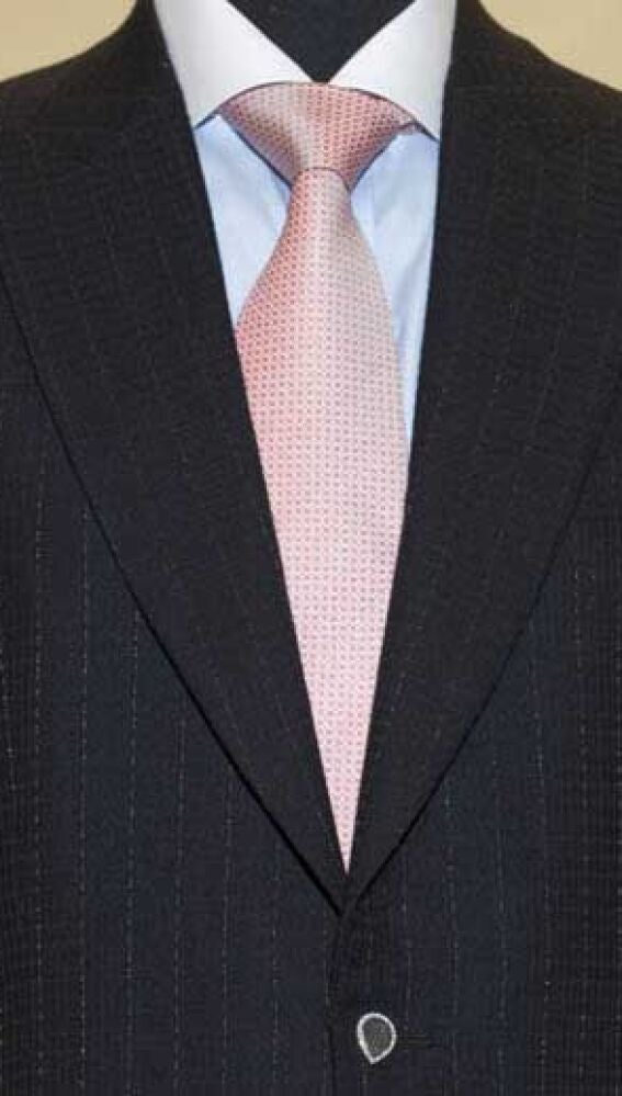 Alexander Amosu o cómo crear un imperio de lujo y el traje más caro de ...