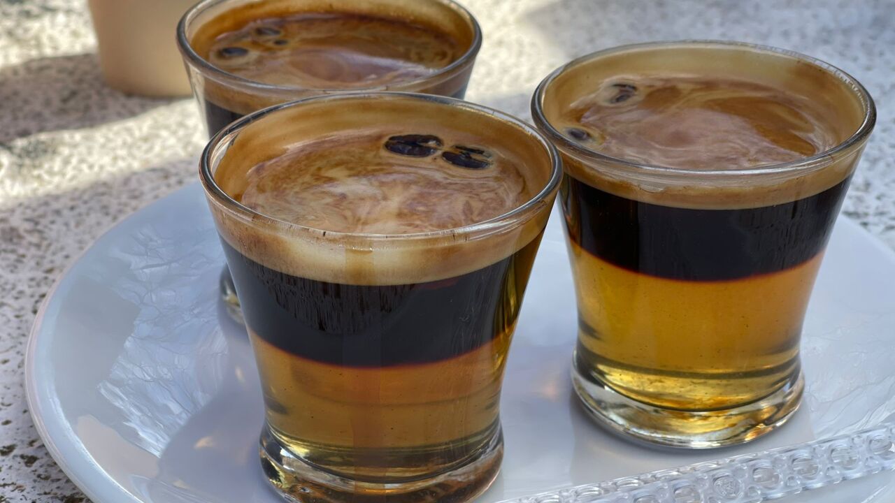 La bebida de café con ron que solo se bebe en la Comunidad Valenciana