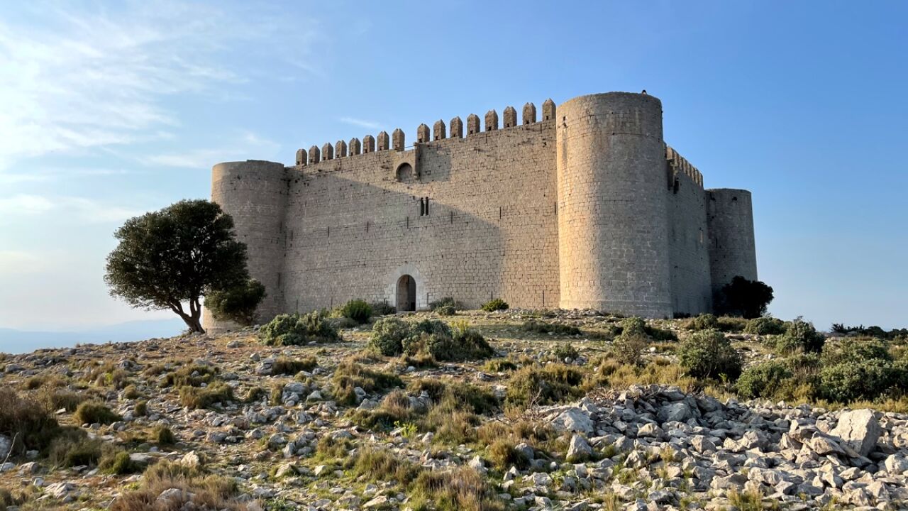 Disfruta de un atardecer de ensueño desde las torres de un castillo