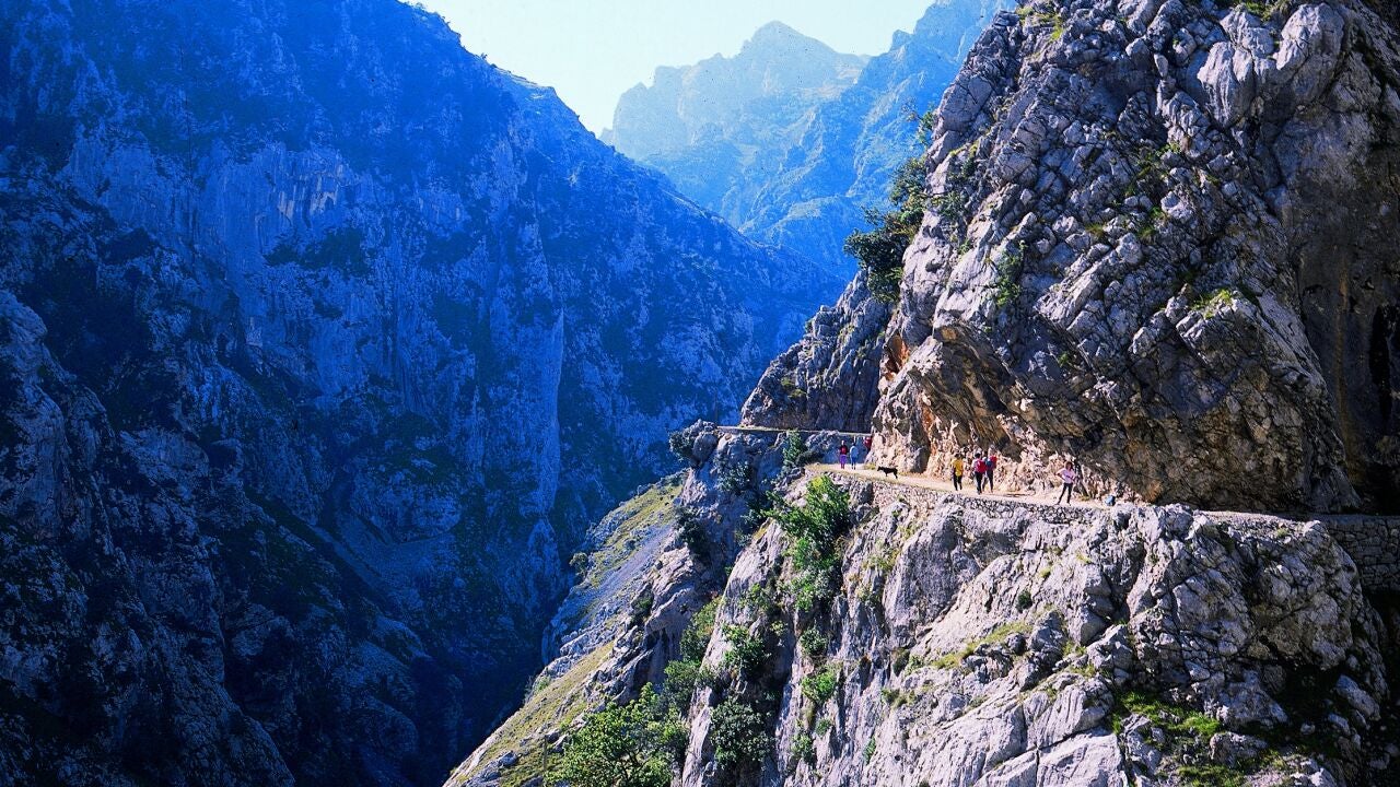 Descubriendo la Ruta del Cares y la aldea de Caín de Valdeón