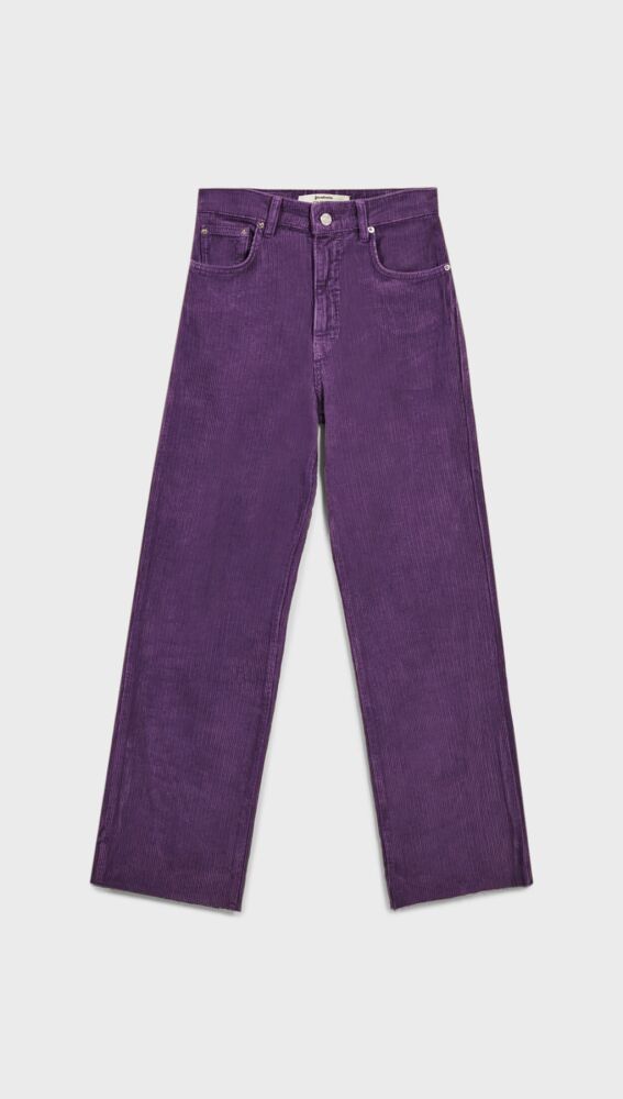 Cinco pantalones de pana, el tejido que conquista al denim y añade un ...