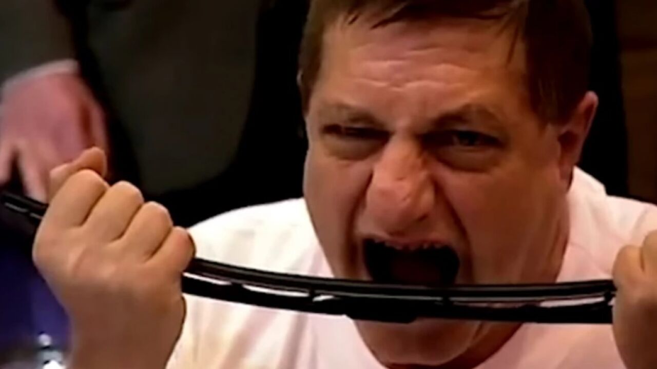 La curiosa historia de Michel Lotito, el hombre que era capaz de comer ...