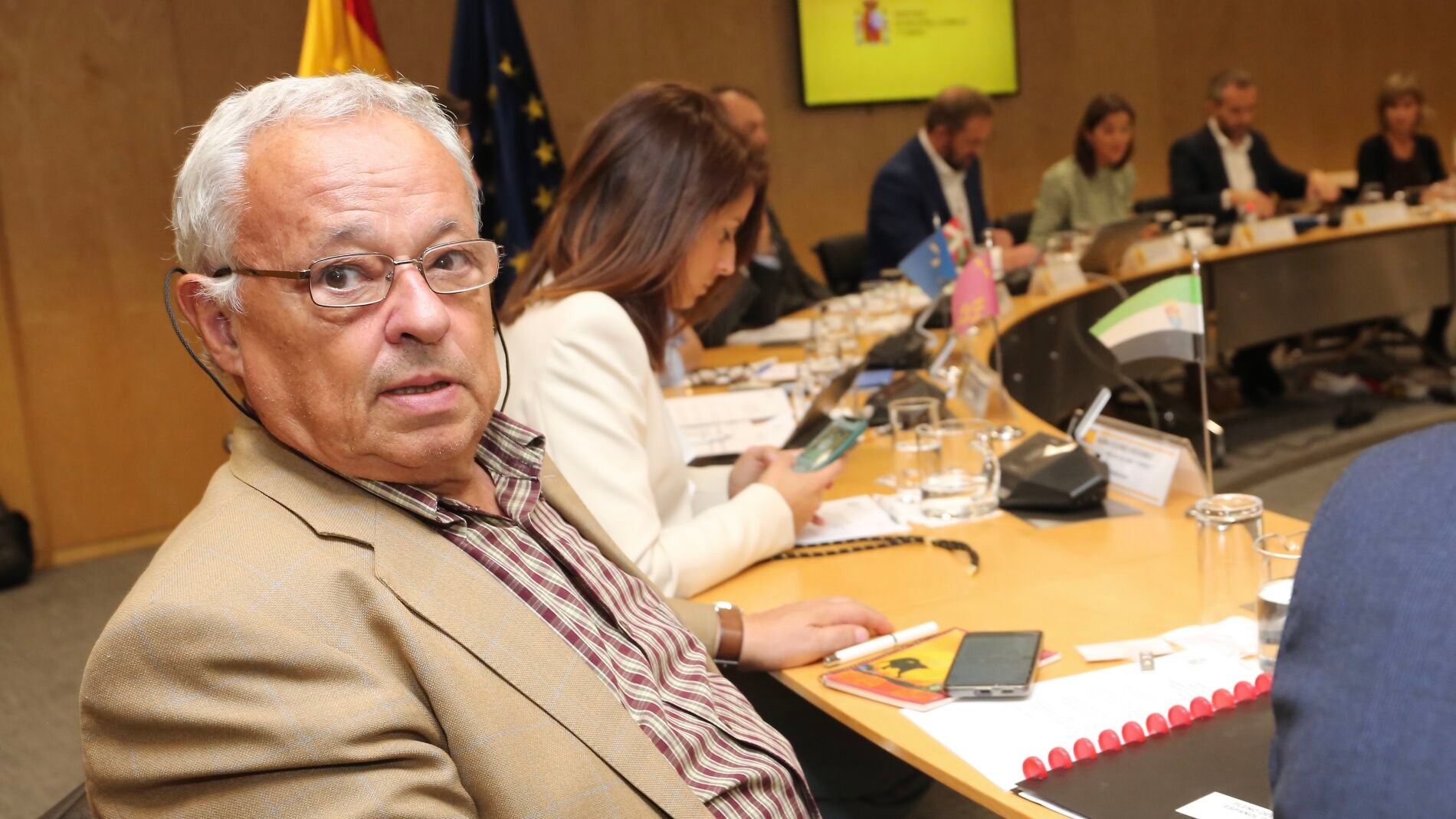 Santonja lamenta el “problema” generado por el Gobierno con la ...