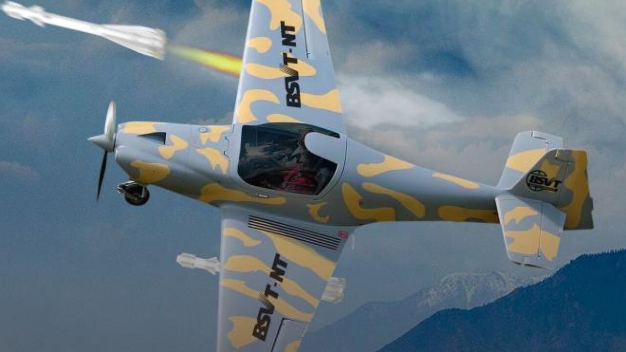 MF-212: un avión ligero de hélice pero con misiles aire-aire