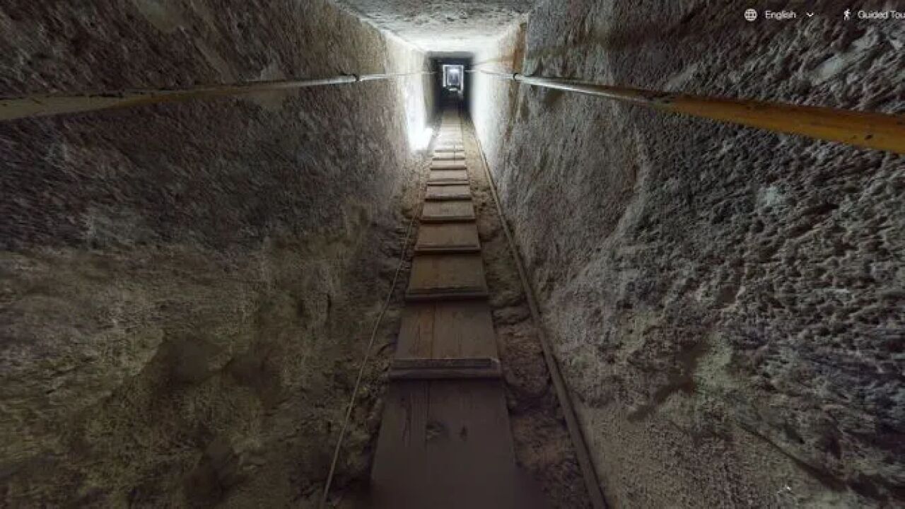 Así se puede visitar la pirámide de Keops desde el salón de casa ...