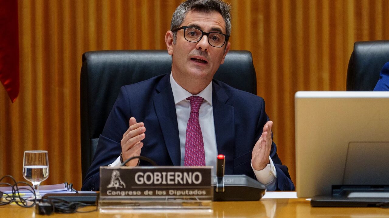 La JEC apercibe al ministro Bolaños por incumplir su deber de ...