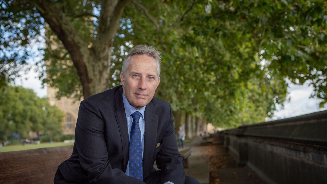 Ian Paisley Jr: "El IRA real no ha desaparecido"