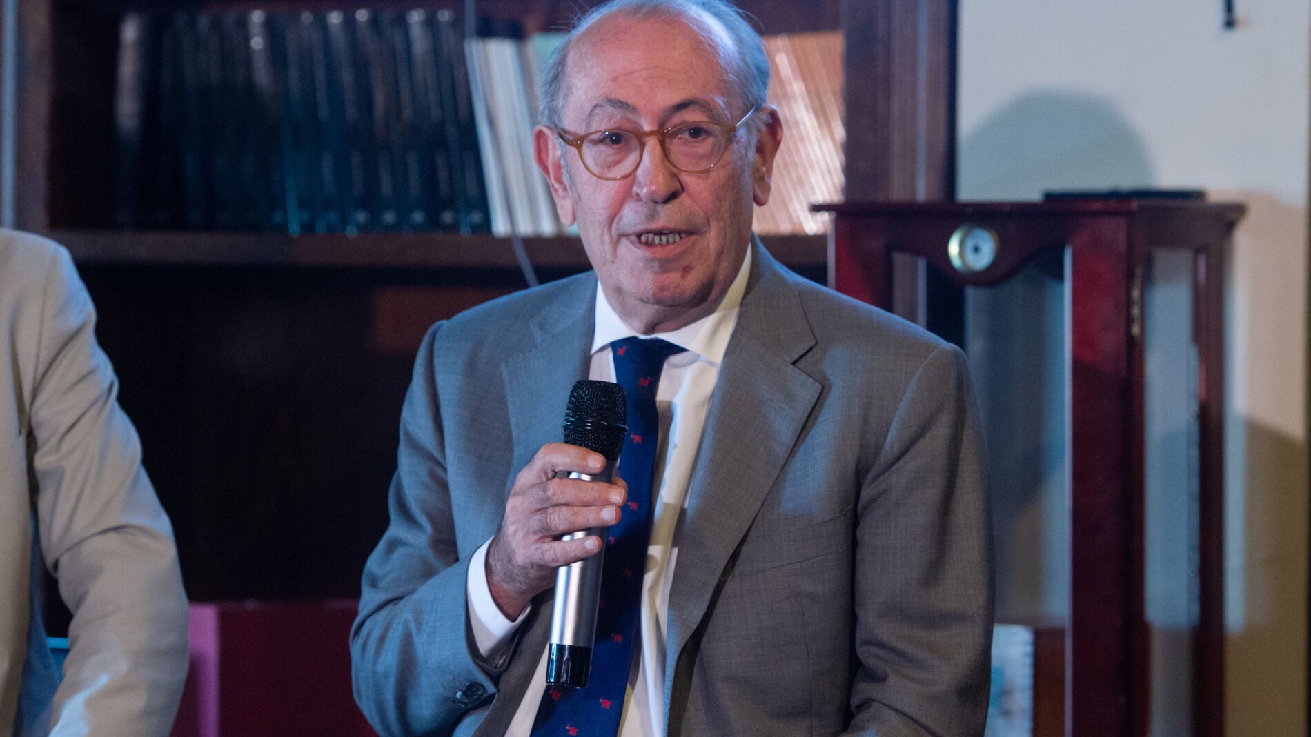 El PSOE expulsa a Nicolás Redondo por "reiterado menosprecio" a las ...