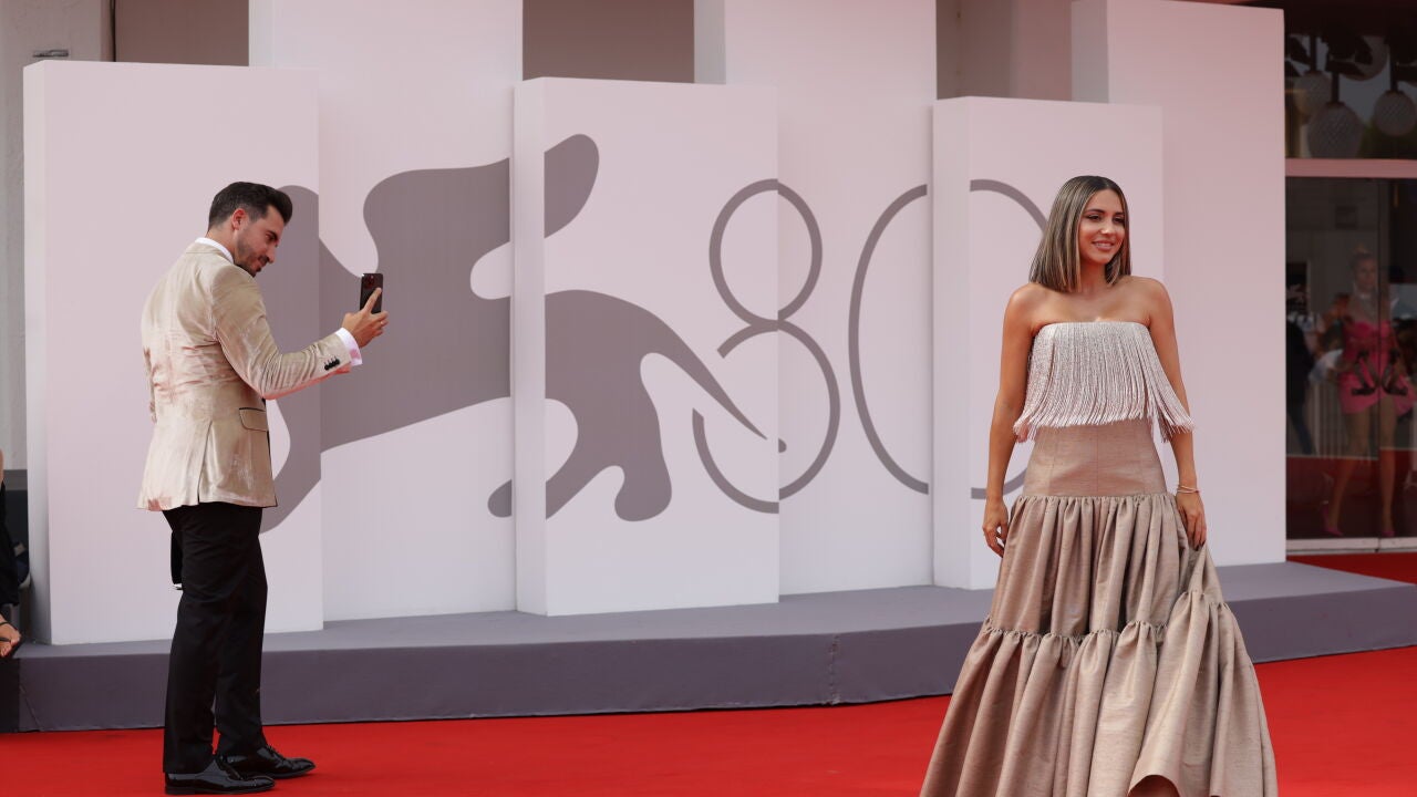 Javier Castillo y Verónica Díaz, lección de estilo (y elegancia) en la ...