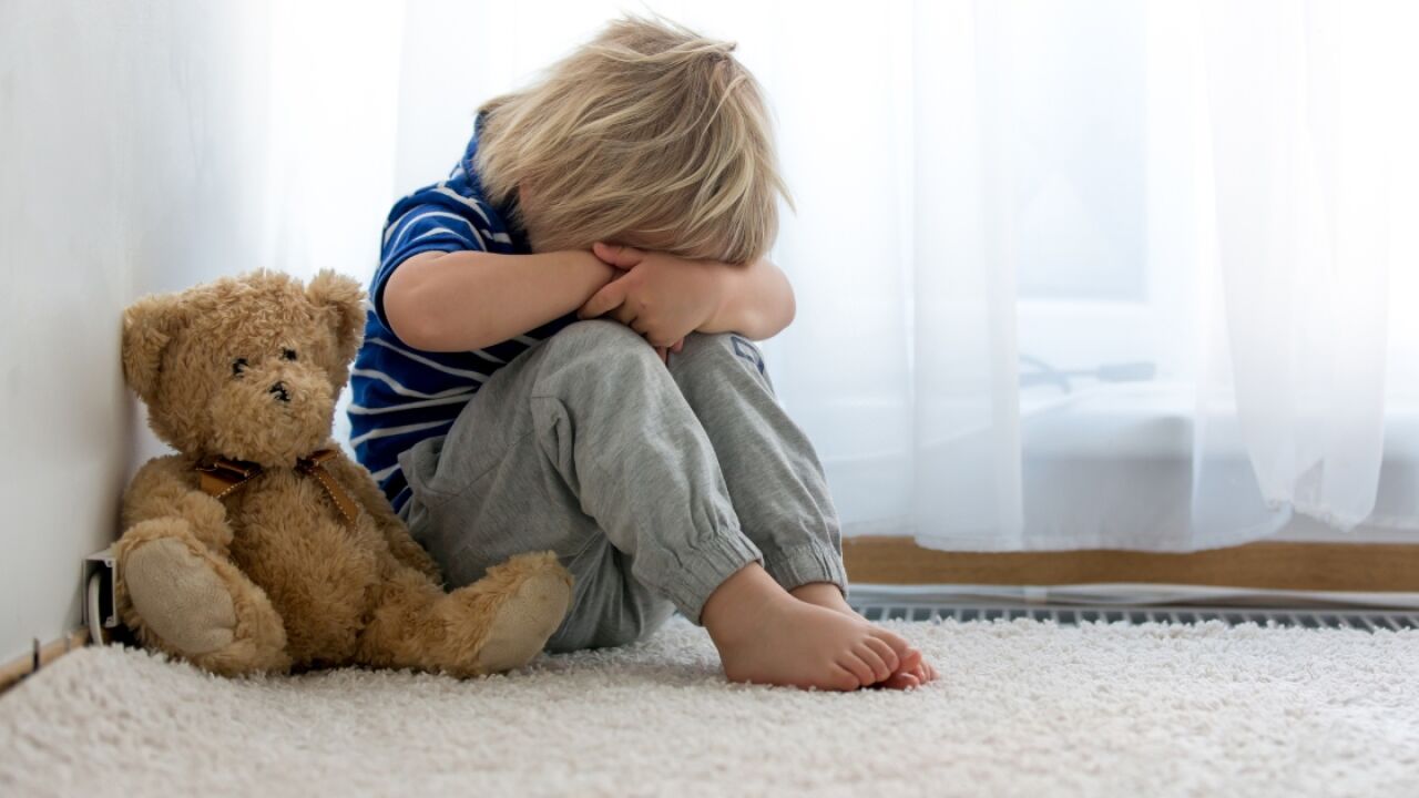 Según un estudio, el abuso verbal es tan perjudicial para los niños ...