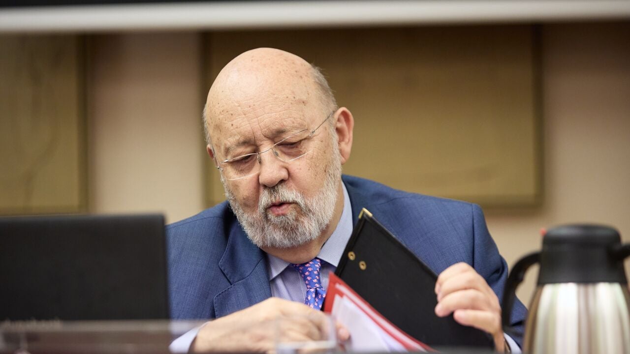 Quién es José Félix Tezanos, presidente del CIS: cuánto cobra y por qué ...