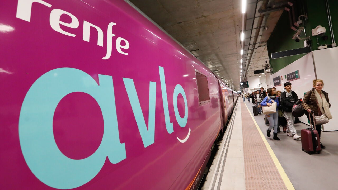 Renfe estrena los nuevos trenes low cost Avlo entre Asturias y Madrid ...