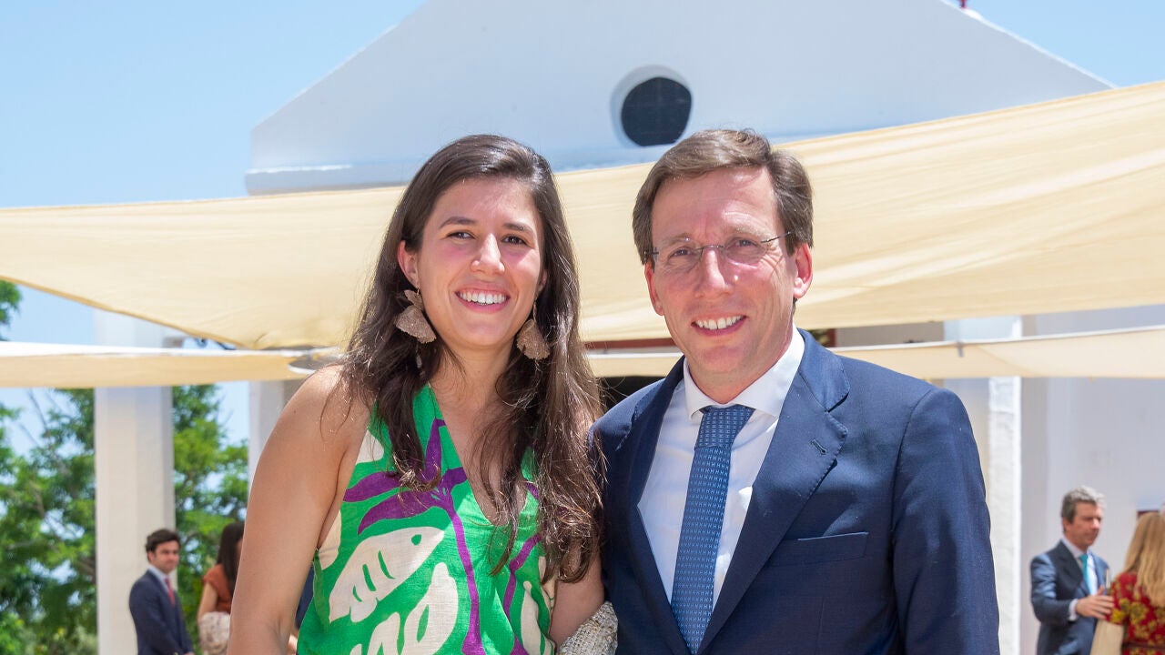 Martínez-Almeida y Teresa Urquijo esperan su primer hijo