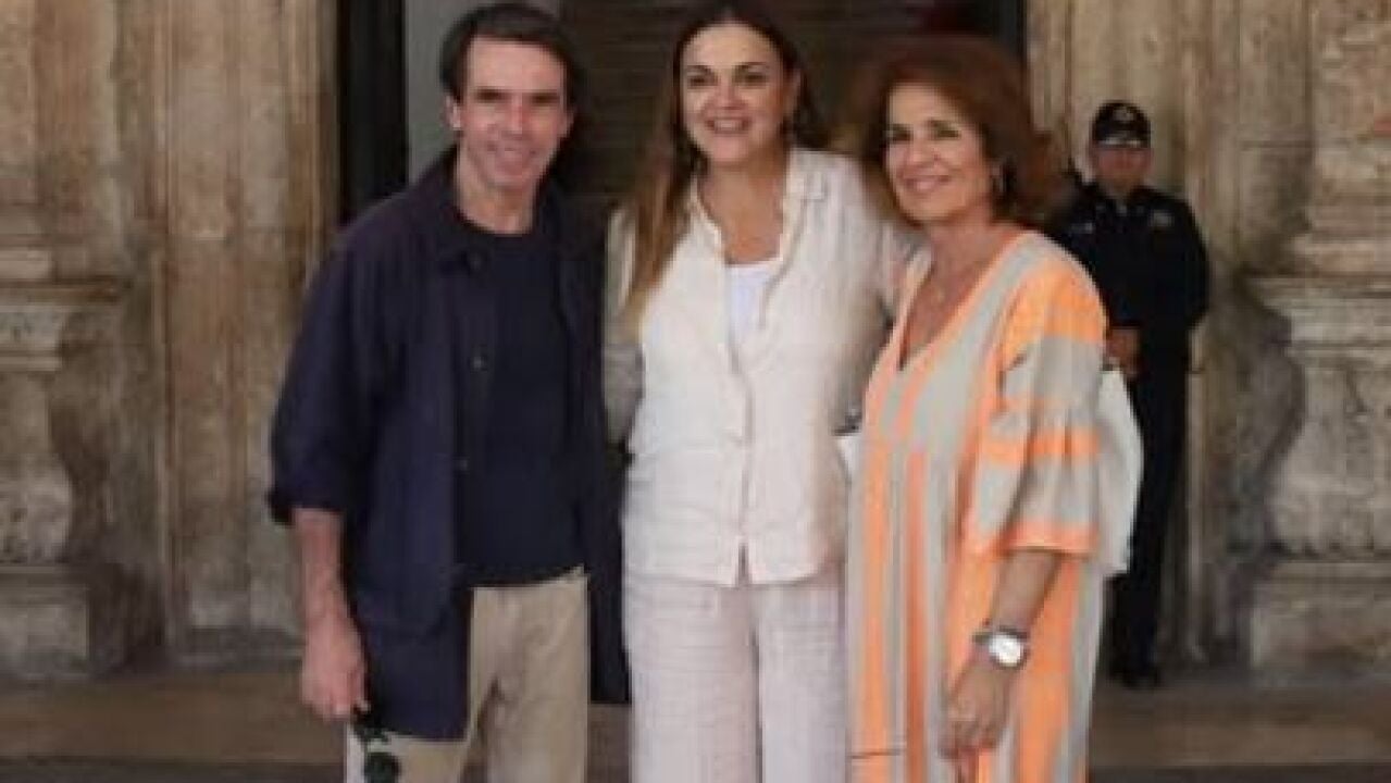 José María Aznar y Ana Botella: honores casi de Estado a su llegada a ...