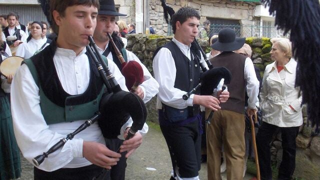 Gaitas (35 fotos): Instrumento musical escocés de viento. Cómo suenan ...