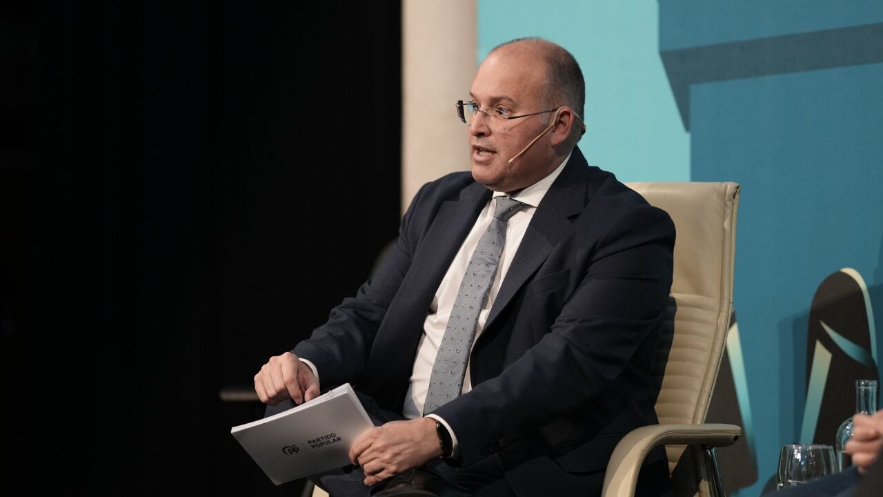 Tellado define a Pedro Sánchez como "el político más trumpista que hay ...