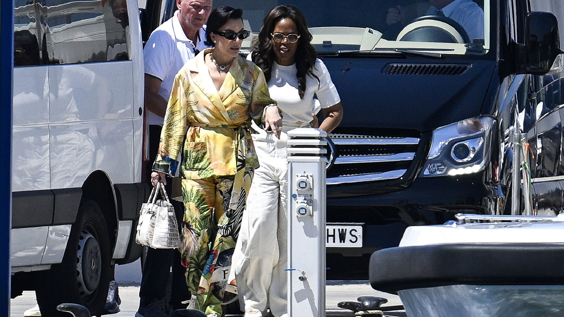 Leolulu live marlow advertised her first ad and I was