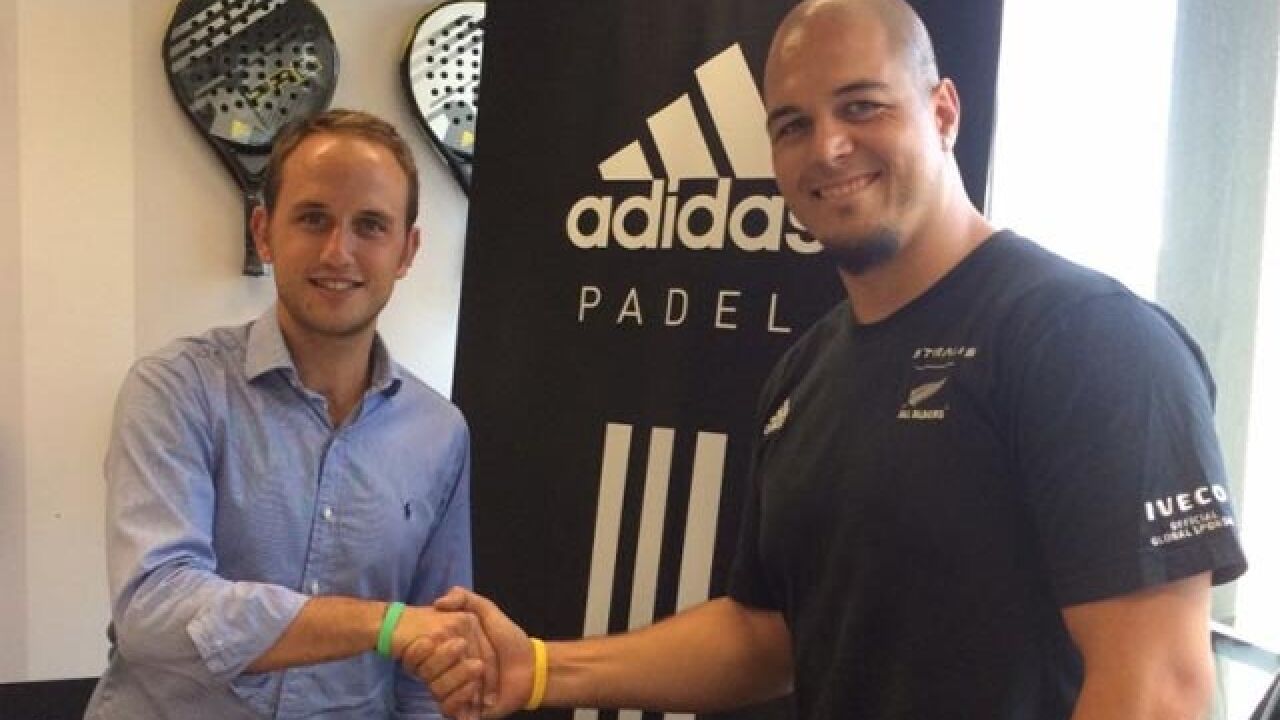 Álex Jordan es la nueva cara de Adidas Pádel
