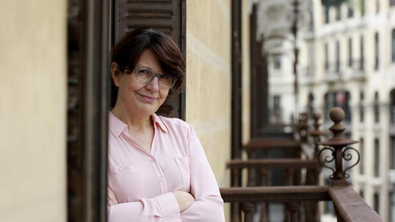 Imma Monsó: «Leer a los clásicos es como enamorarte en un momento adecuado»