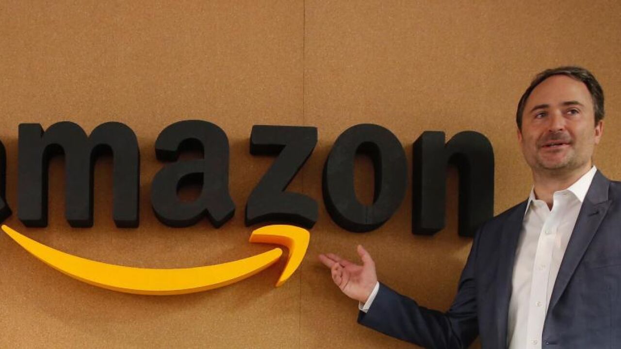 Dimite el director general de Amazon España