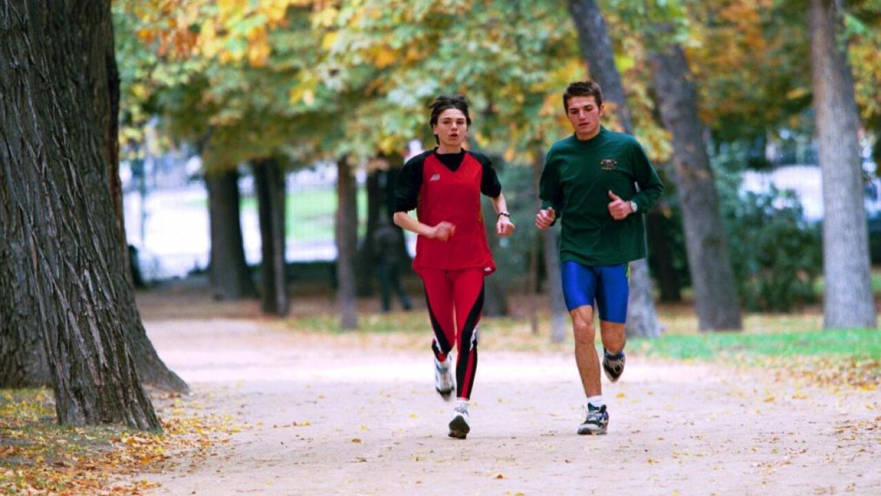 ¿Correr o montar en bicicleta? qué es mejor para perder peso