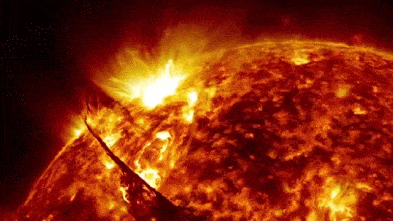 La NASA publica dos vídeos de explosiones solares masivas