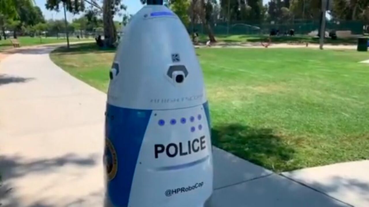 Así es el robot policía de California que ya patrulla por las calles