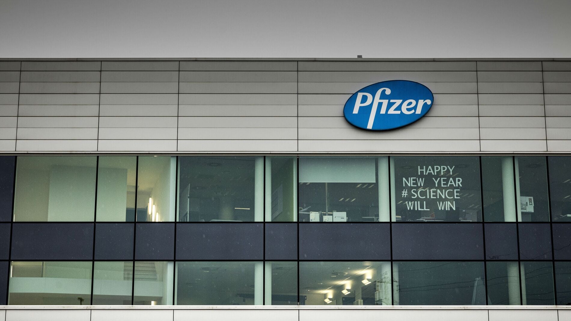 La Comisión Europea avala la vacuna de Pfizer