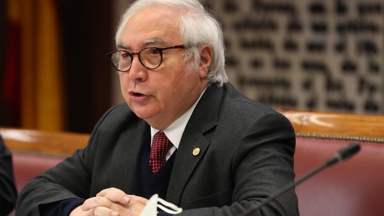 El palo de Alfonso Reyes al ministro Manuel Castells