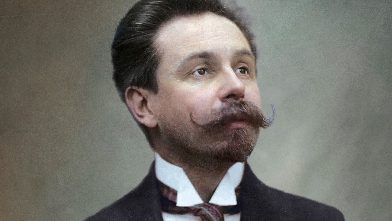 150 años del nacimiento de Scriabin, un compositor que tocaba melodías ...