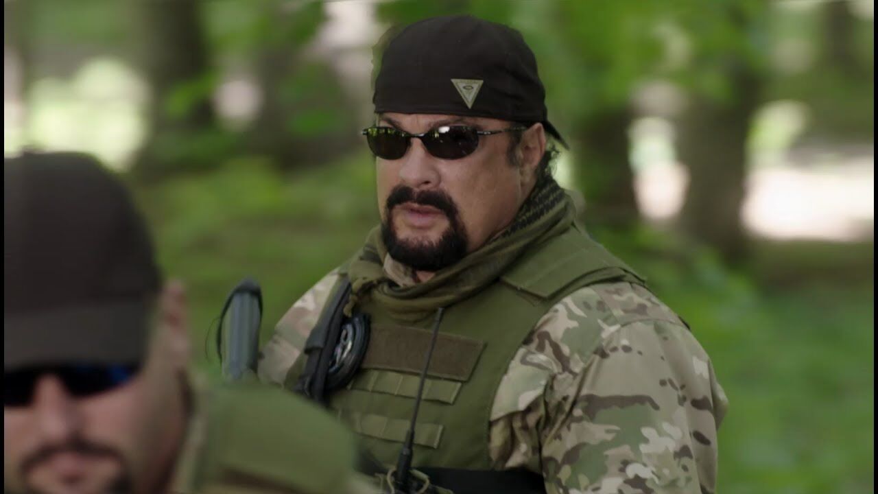 ¿Steven Seagal lucha con las fuerzas especiales rusas en la invasión de ...