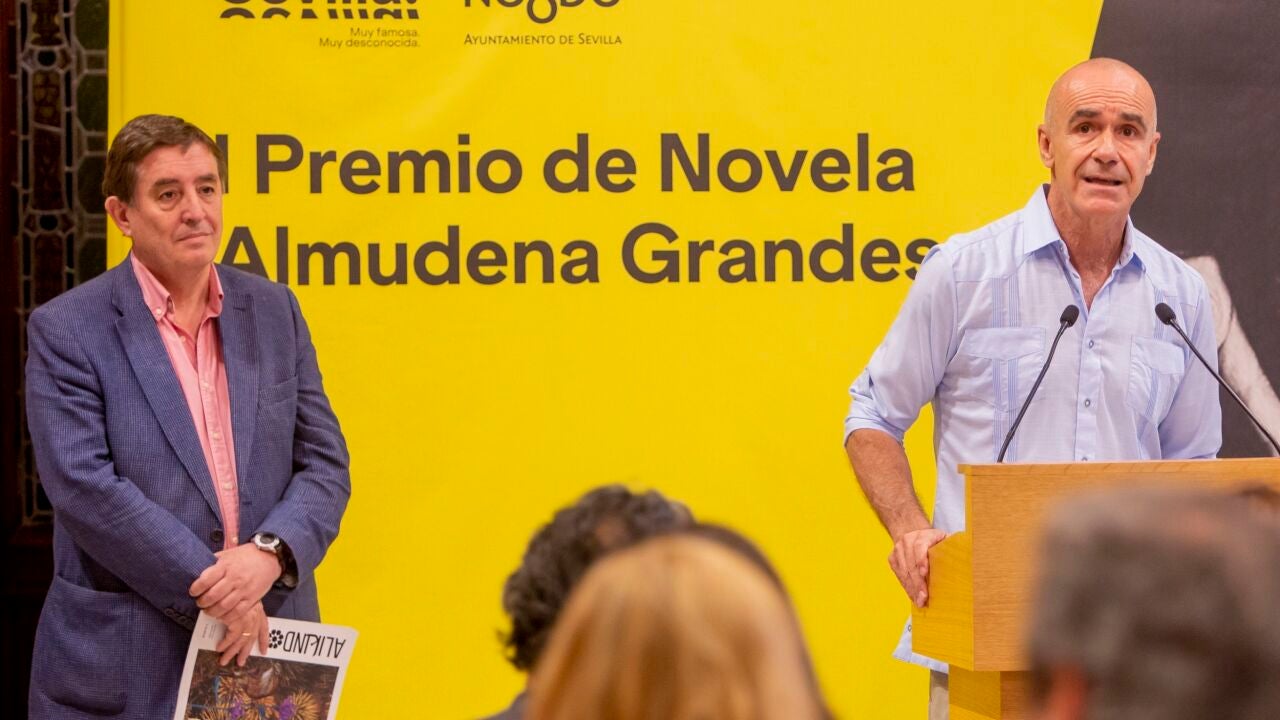 El Ayuntamiento de Sevilla convoca el Premio Almudena Grandes de Literatura