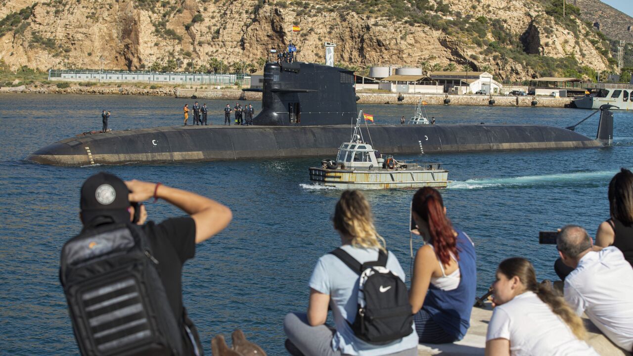 Navantia completa la primera unión del casco resistente del submarino S ...