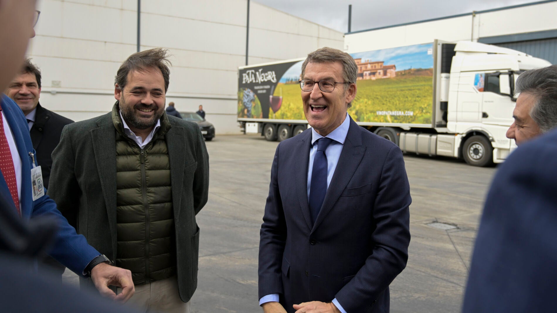 Feijóo descarta actos de campaña con Casado por "incompatibilidad" laboral