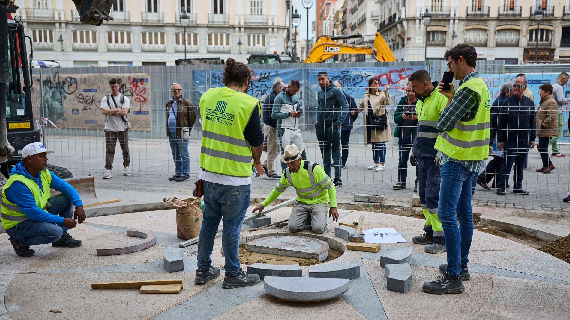 Así es la nueva placa del Kilómetro Cero en la Puerta del Sol de Madrid