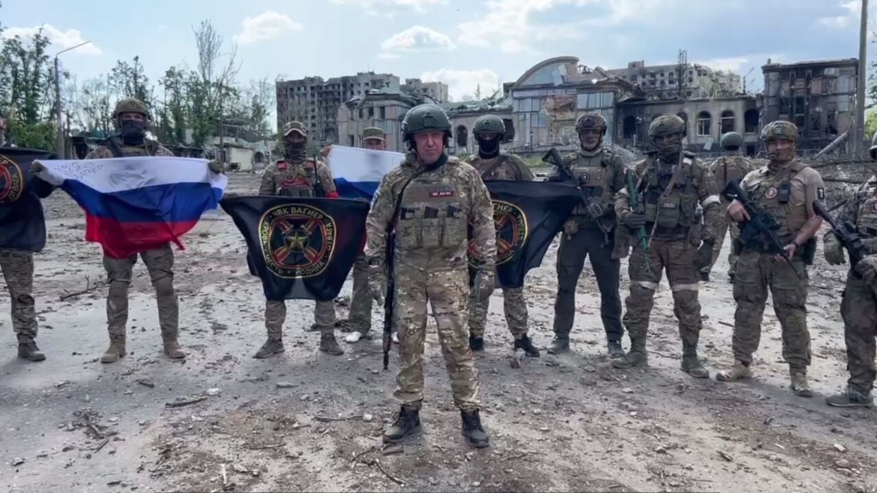 Wagner, el grupo de mercenarios rusos, usa Twitter y Facebook en busca ...