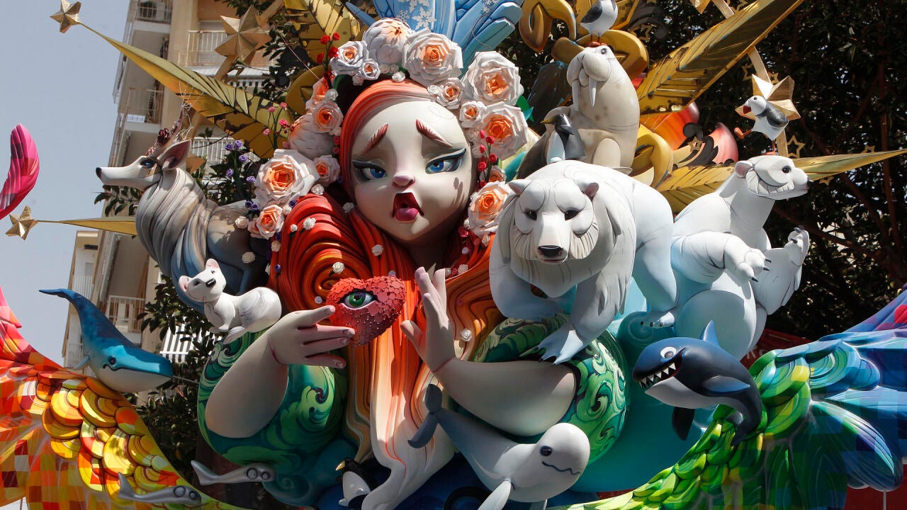 Alicante llega a los días grandes de las Hogueras con la plantà