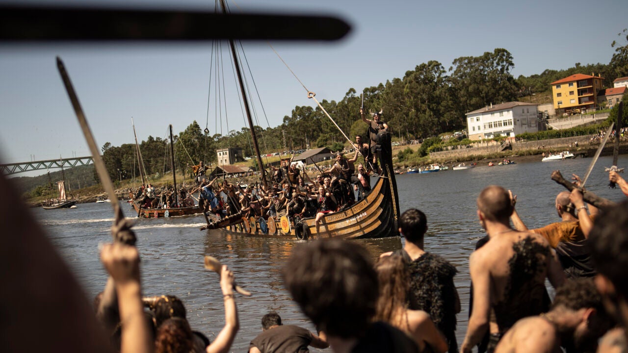 Desembarco Vikingo En La Localidad Gallega De Catoira
