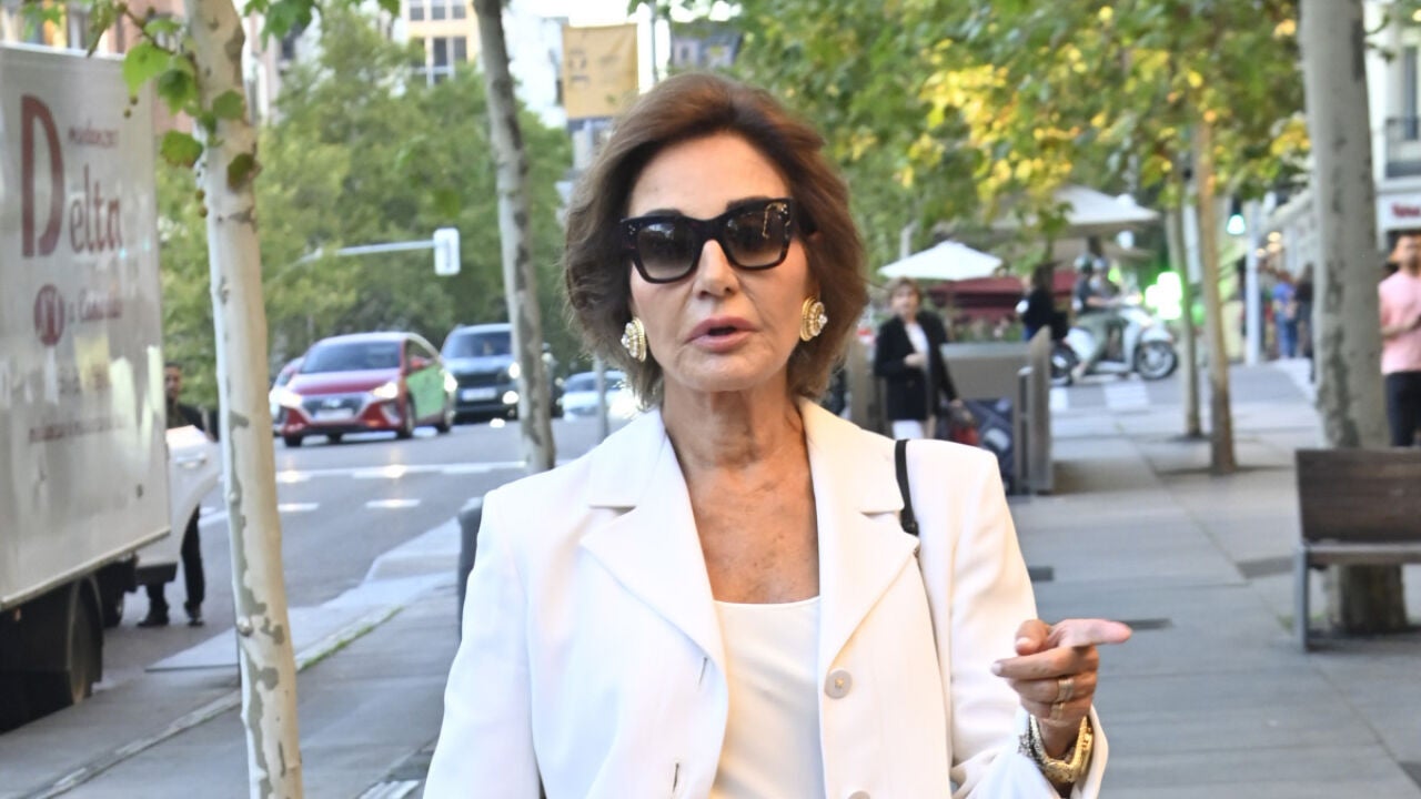 Naty Abascal vuelve a dar una lección de estilo a sus 80 años desde ...