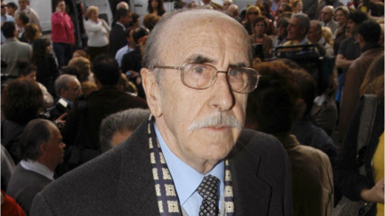 Muere Jesús Guzmán, el famoso cartero de 'Crónicas de un pueblo', a los ...