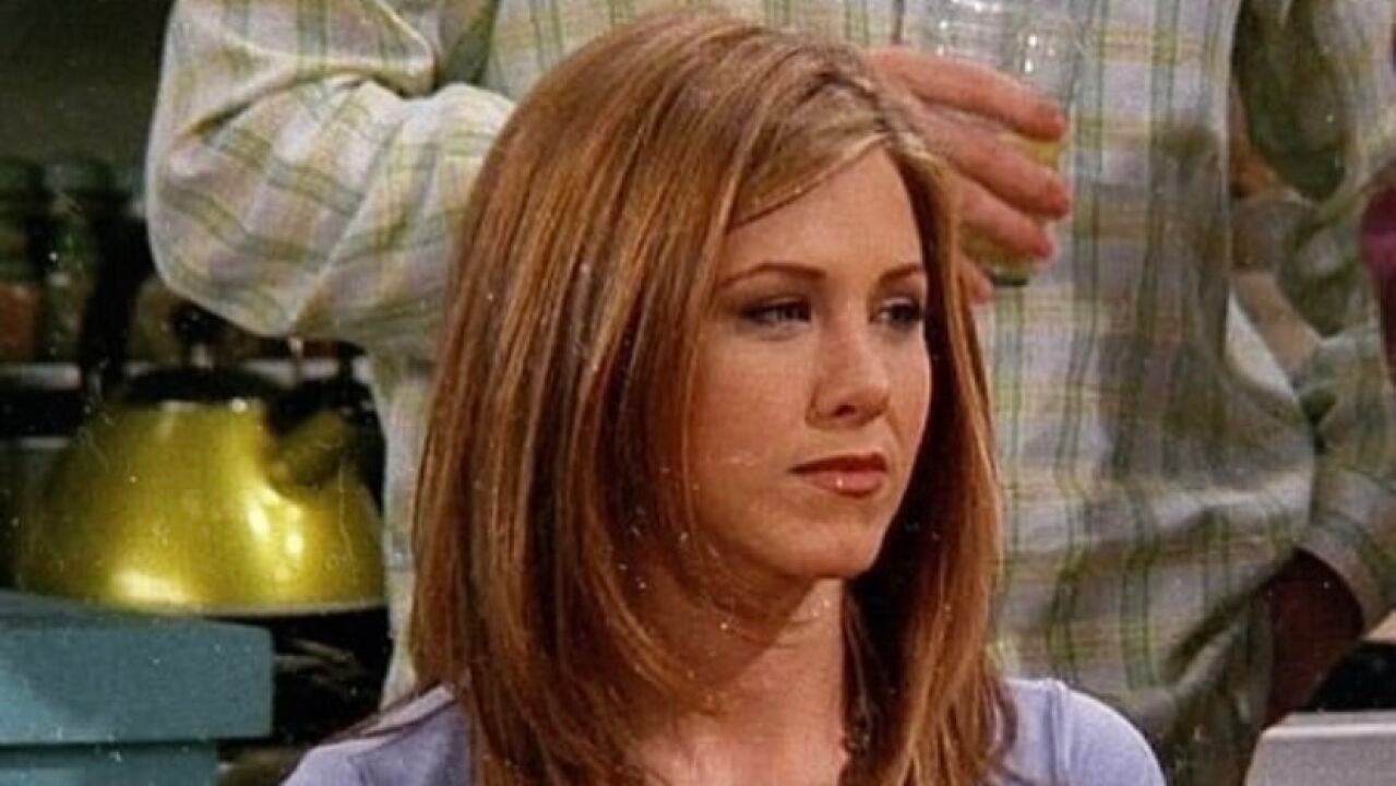Rachel Green lo vuelve a hacer y pone de moda el queridísimo corte de ...
