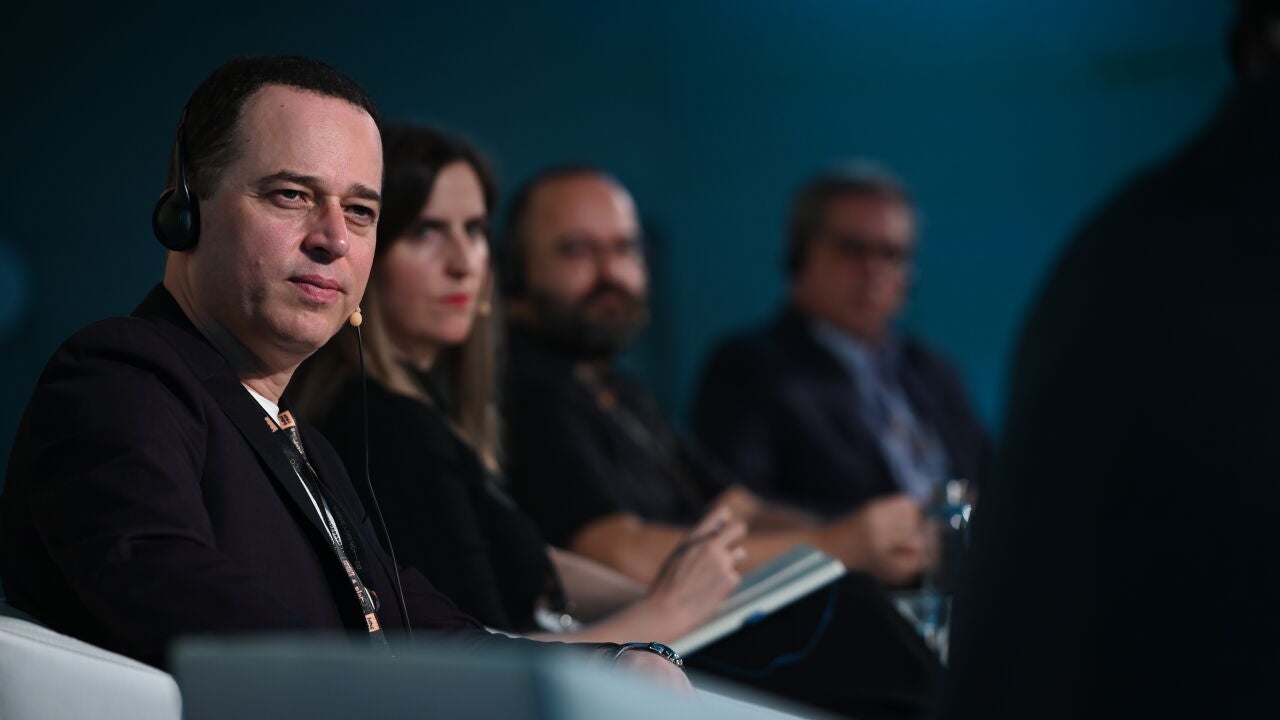 Ron Leshem: «Nos está matando la falta de empatía y la muerte de la verdad»