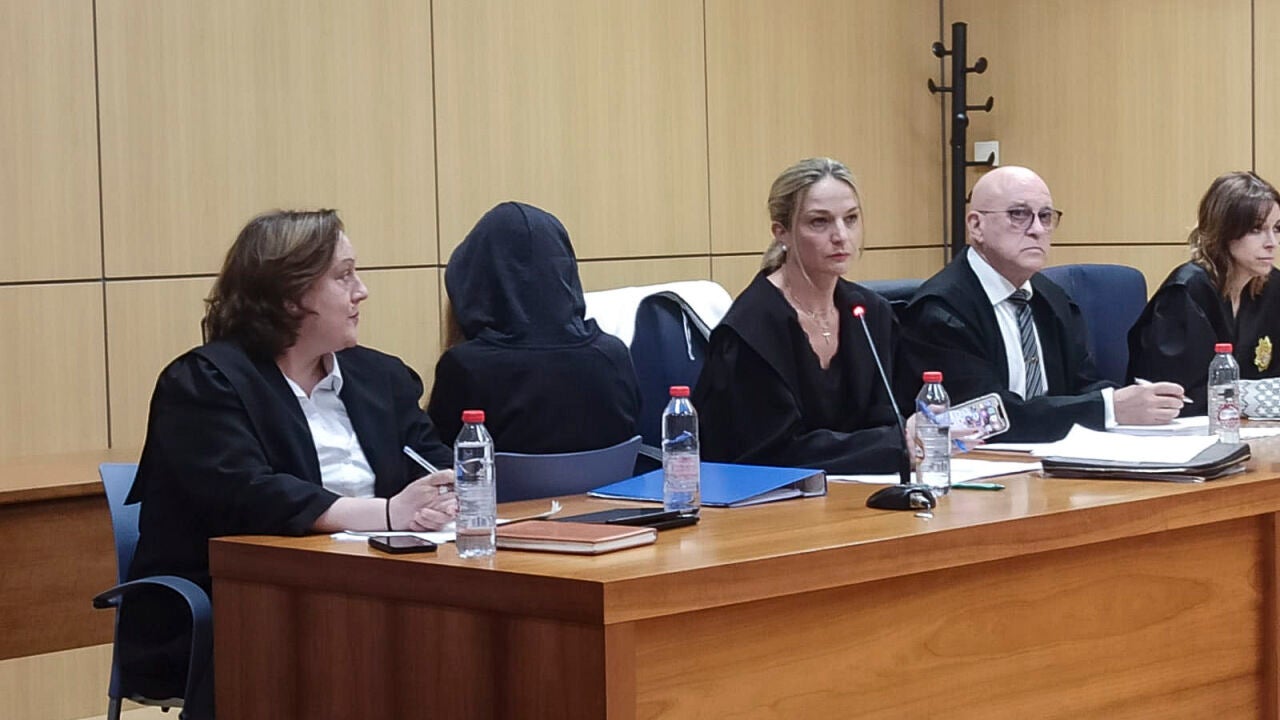 Condenada a 23 años de cárcel por degollar a su madre para saldar una ...