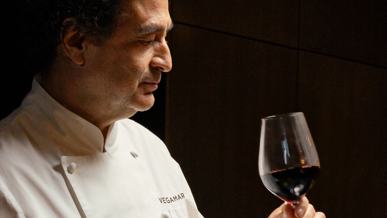 El chef Pepe Rodríguez protagoniza la nueva campaña de Navidad de Vegamar