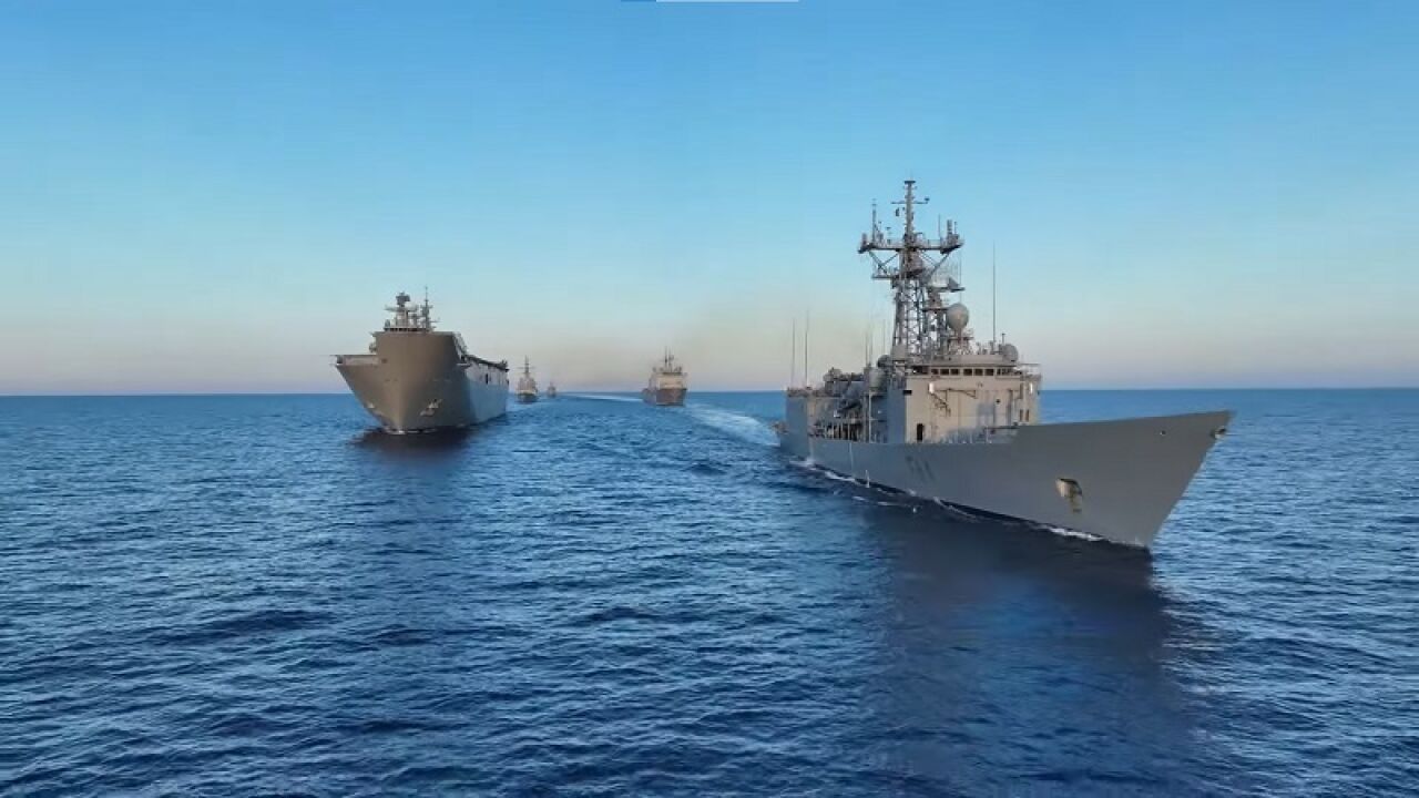 La Armada vuelve a desplegar seis buques, cazas y helicópteros en el ...